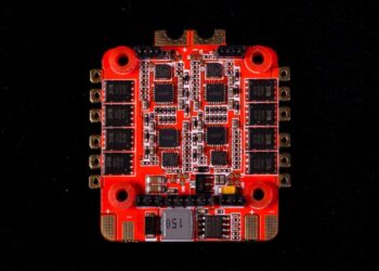 RaceFlight Bolt 4in1 ESC – DroneFactory.ch